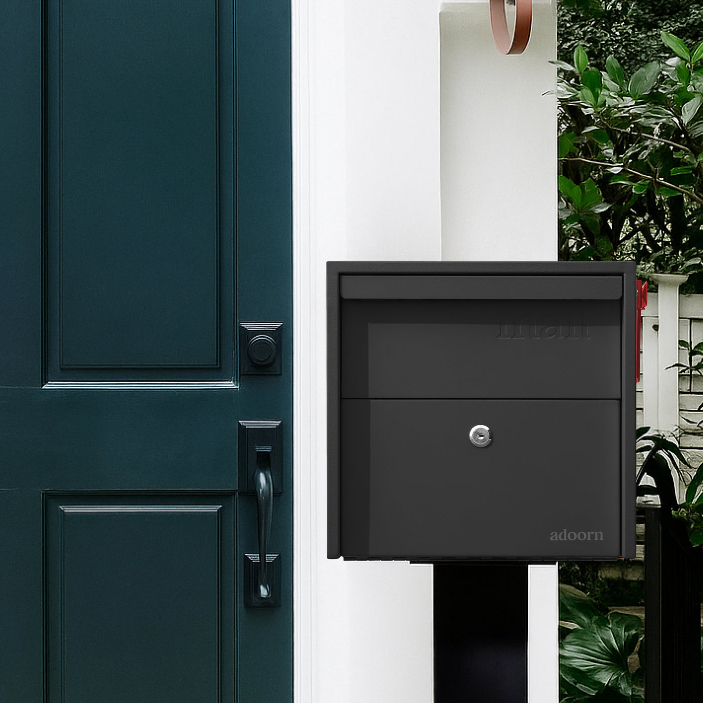 Post Mount Locking Mailbox | Small