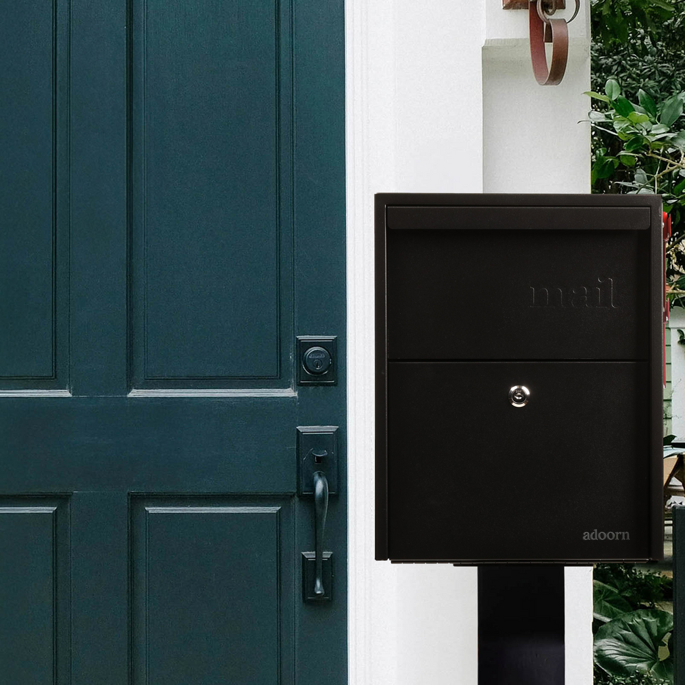 Post Mount Locking Mailbox | Large