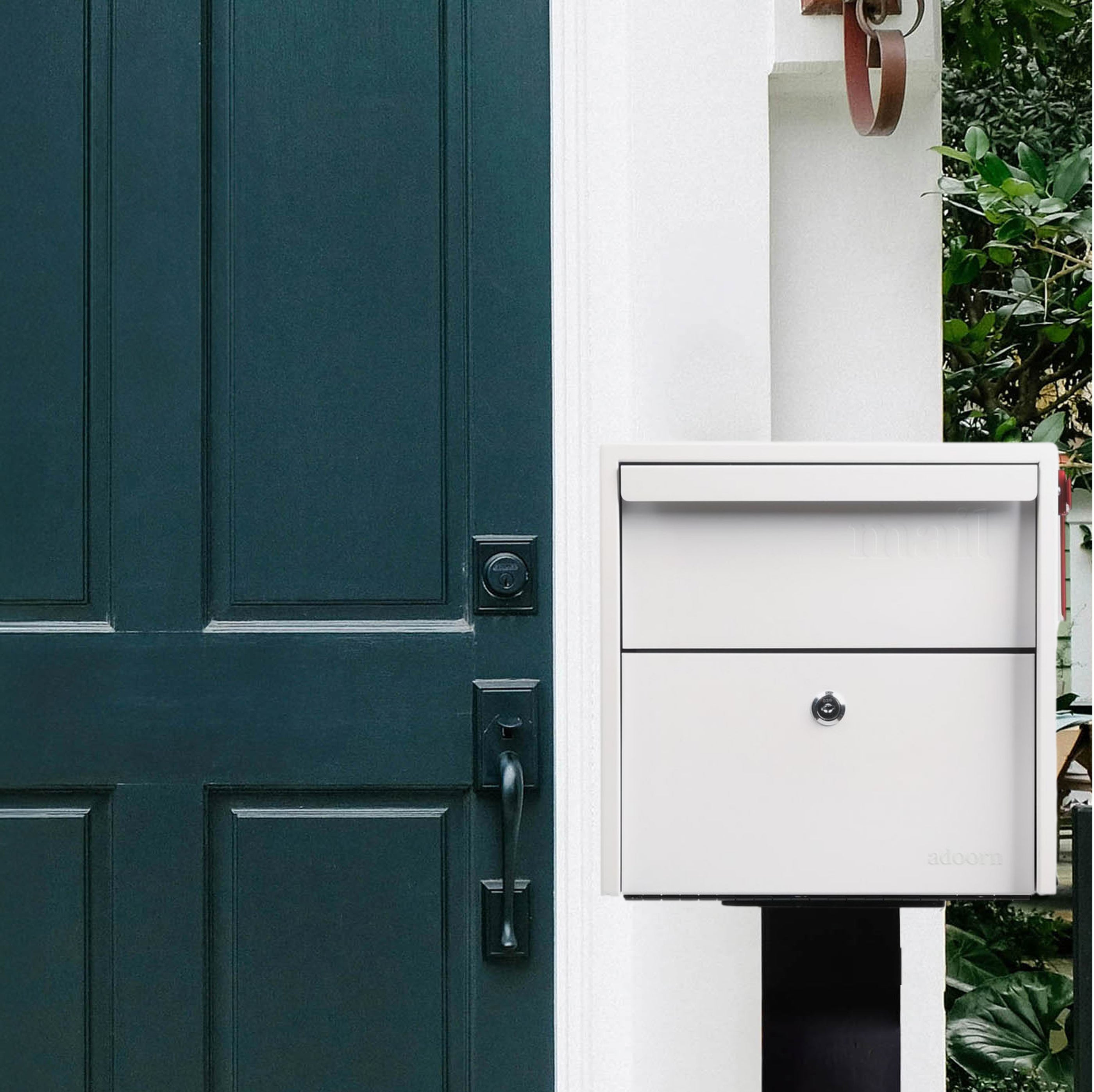 Post Mount Locking Mailbox | Small