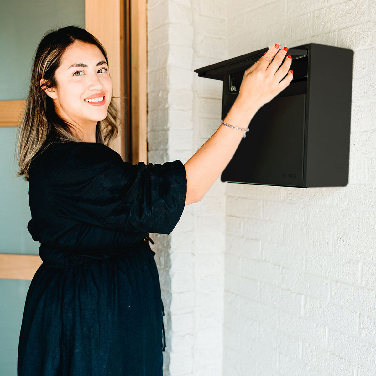Wall Mount Mailbox | Small